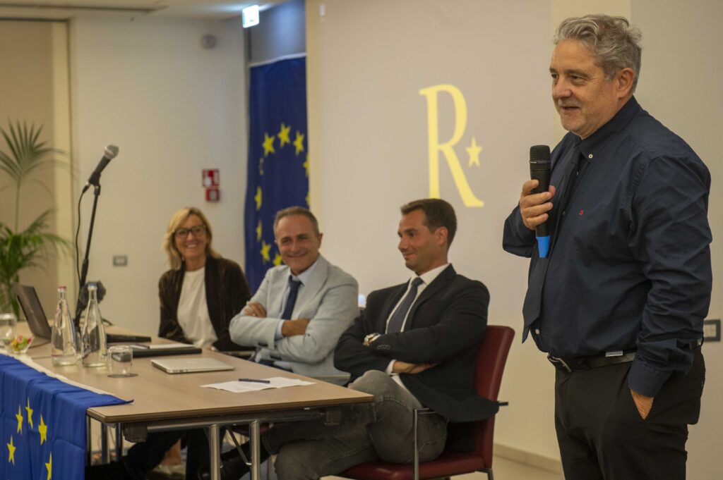 Marco Magrini promuove il laboratorio repubblicano: «Nei partiti le ...